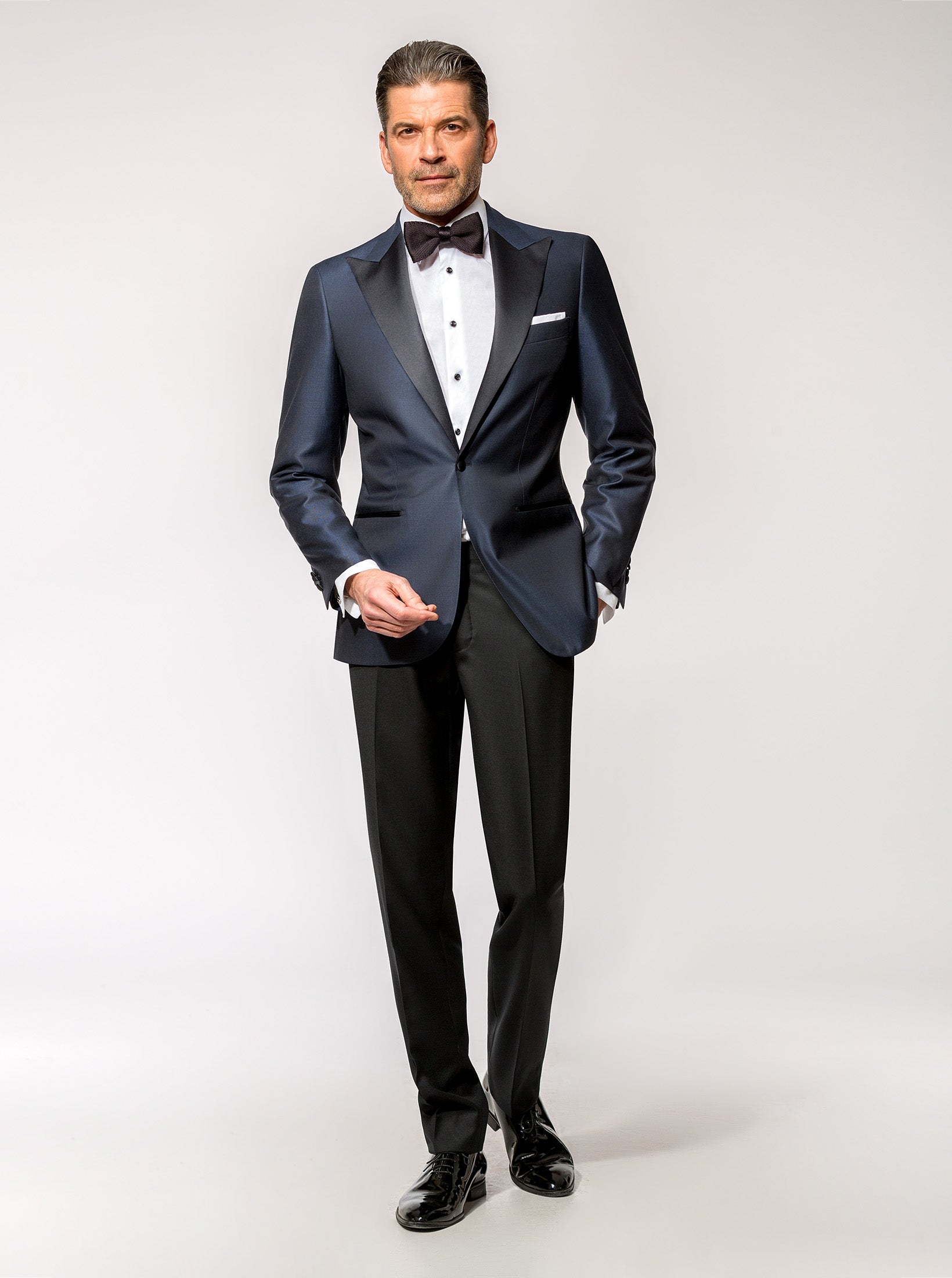 Costum de mire | Premium Midnight Blue Tuxedo | Made-to-Measure